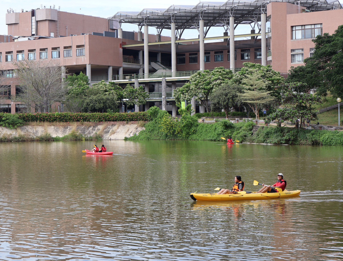 Promoting love through communication: Chung Cheng canoeing and frisbee ...